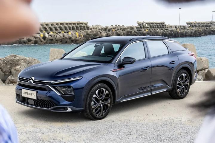 主推次顶配车型？新款凡尔赛C5 X上市，14.37万元起 - 知乎