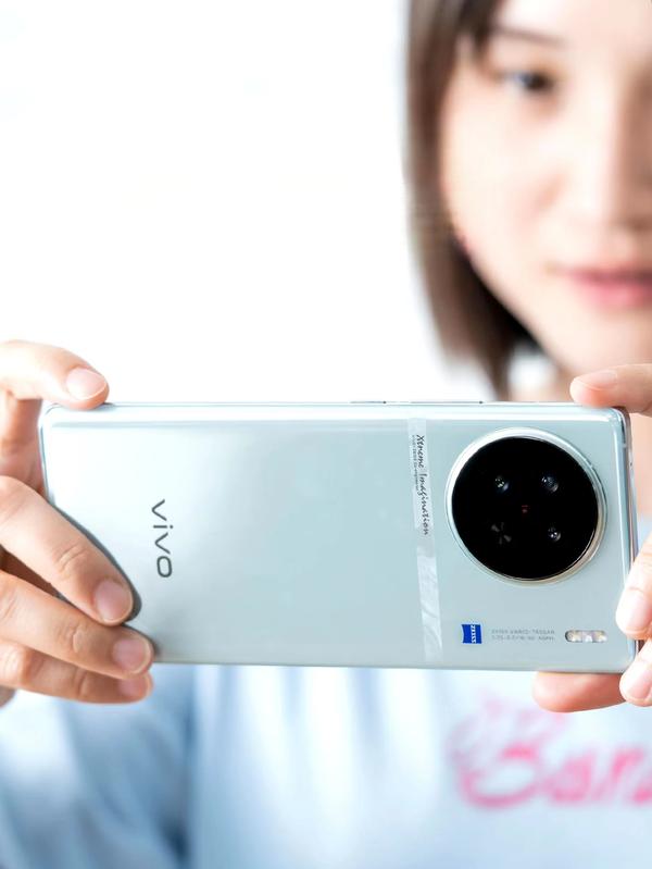 如何评价最新发布的vivo X90s，有哪些亮点值得关注？相比vivo X90、vivo X90 Pro、vivo X90 Pro+有什么优缺点？ - 知乎