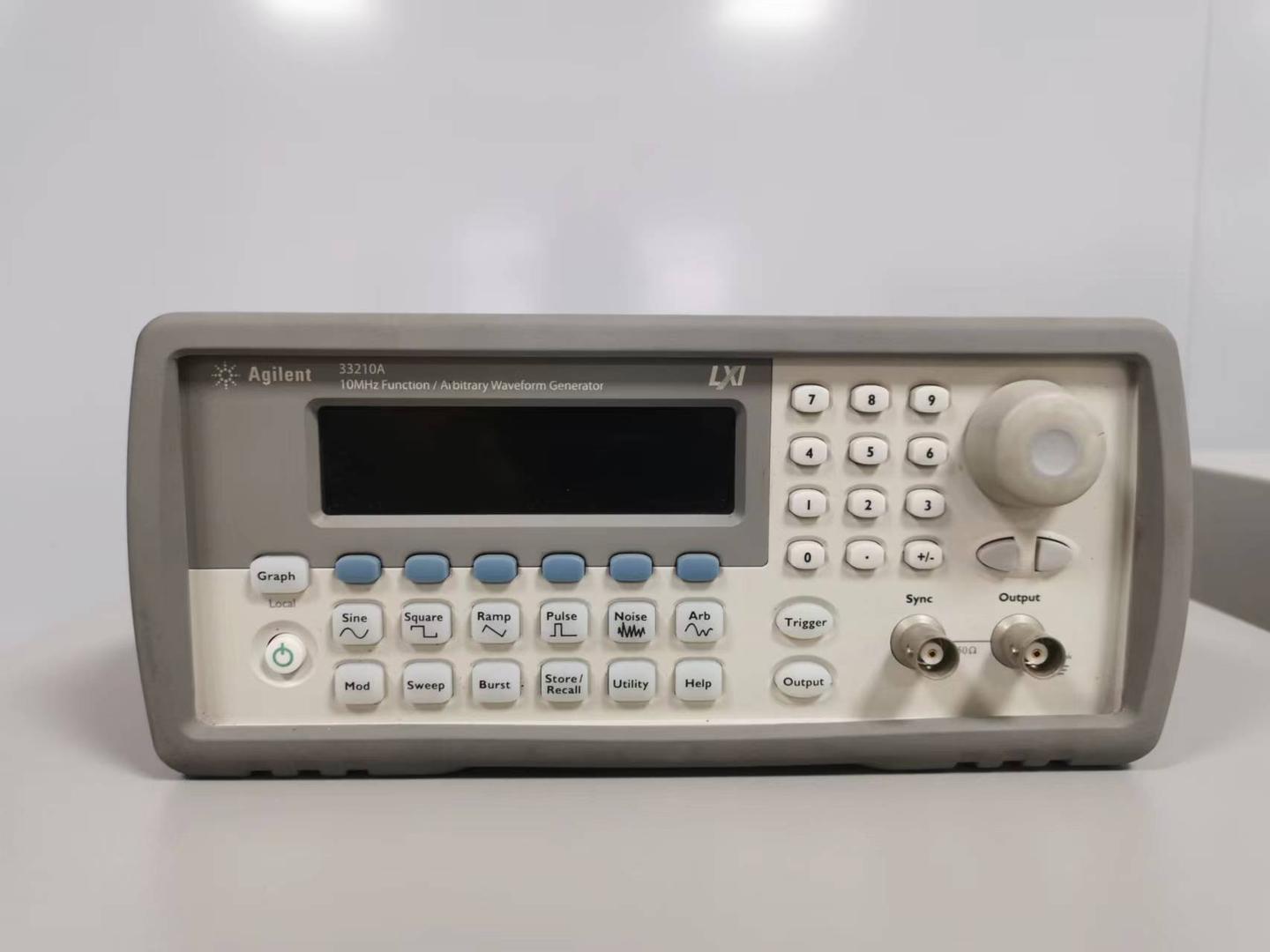 Agilent安捷伦33210A函数信号发生器 - 知乎