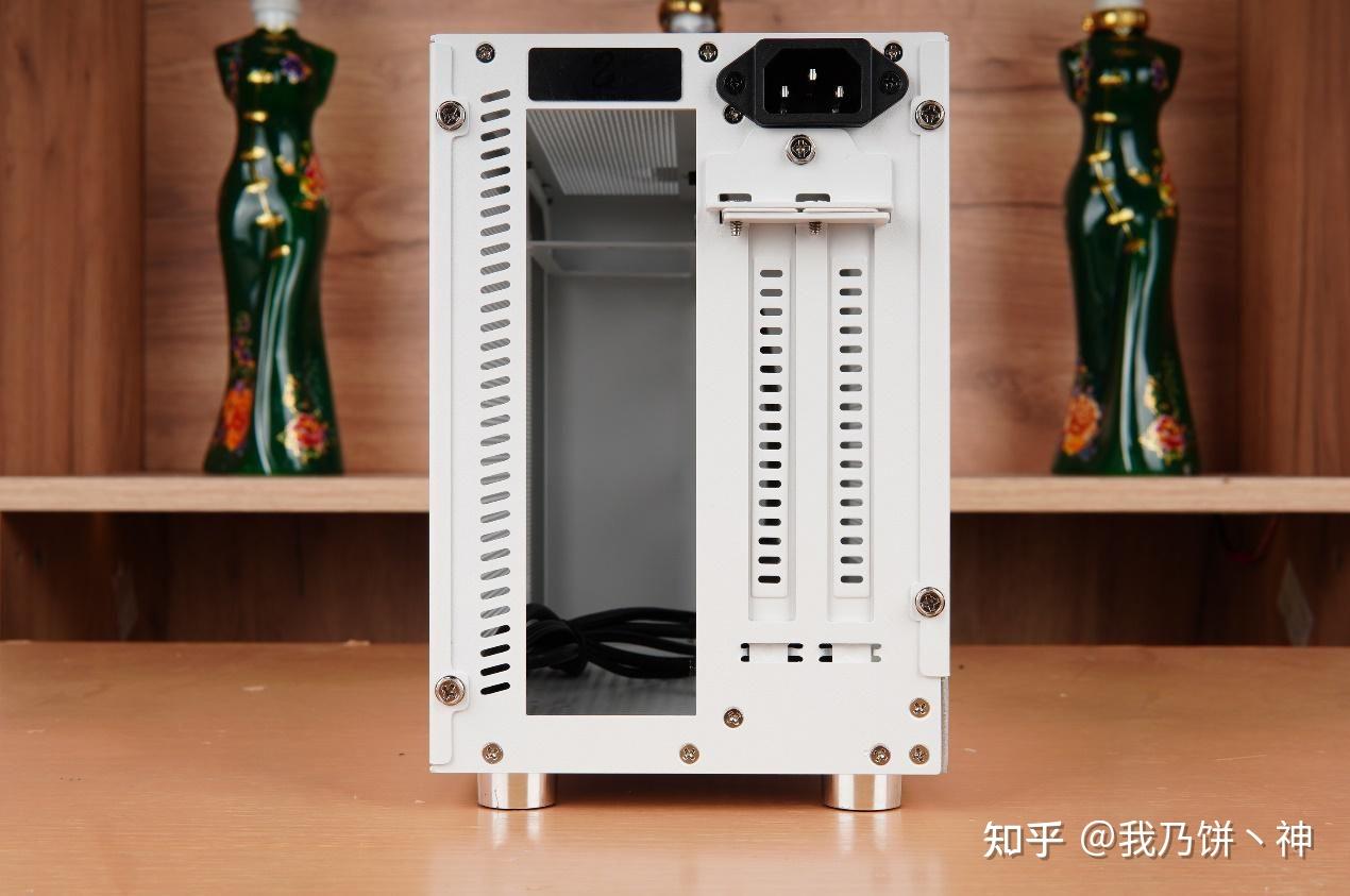 宿舍党的救星，大学生的好搭档，闪鳞S300 ITX机箱装机分享 - 知乎