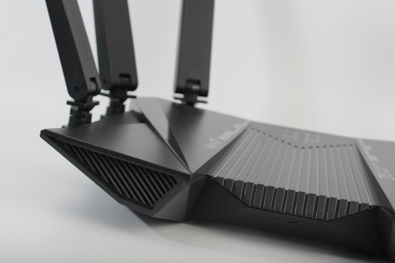 中端价格+旗舰配置，卷价格 or 搞噱头？中兴问天BE6800Pro+实测 - 知乎