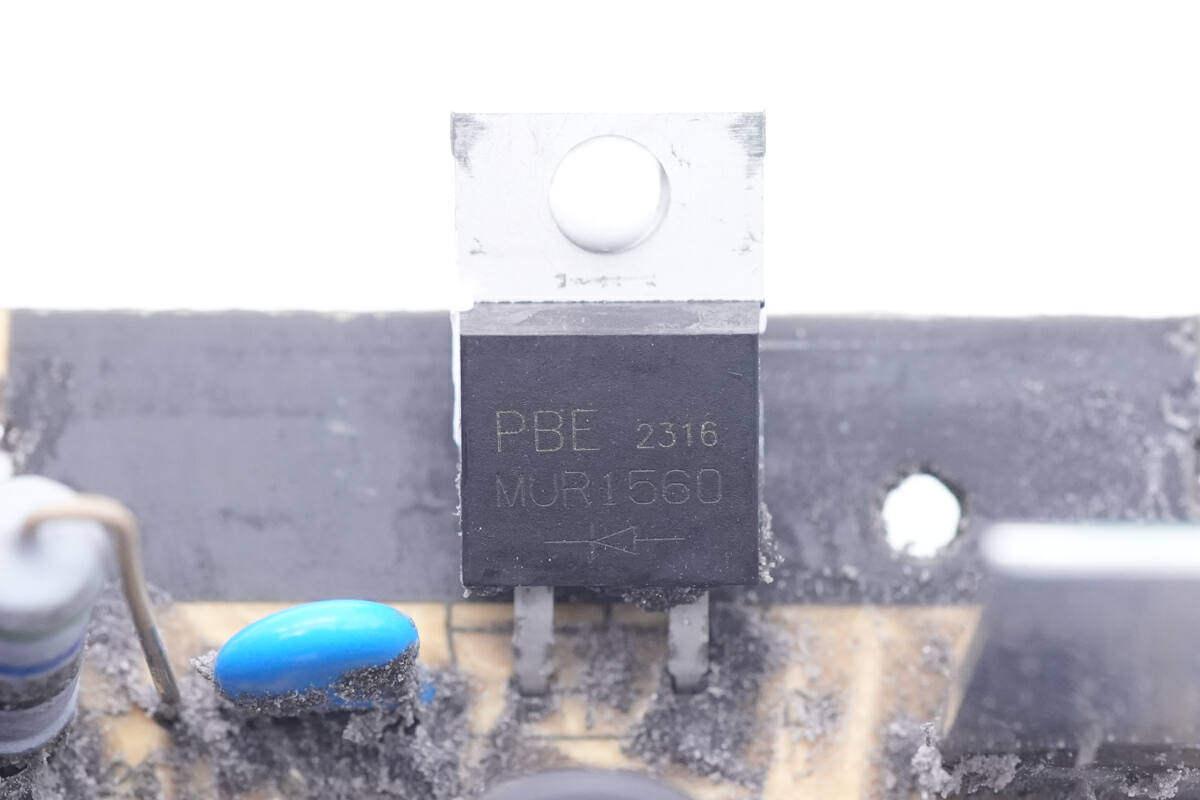 拆解报告：AIMA爱玛218W锂电专用充电器DZL482001 - 知乎