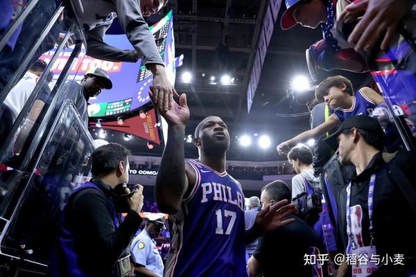 能不能骂醒新科MVP？76人锋线老将竟然对着恩比德疯狂怒吼？ - 知乎