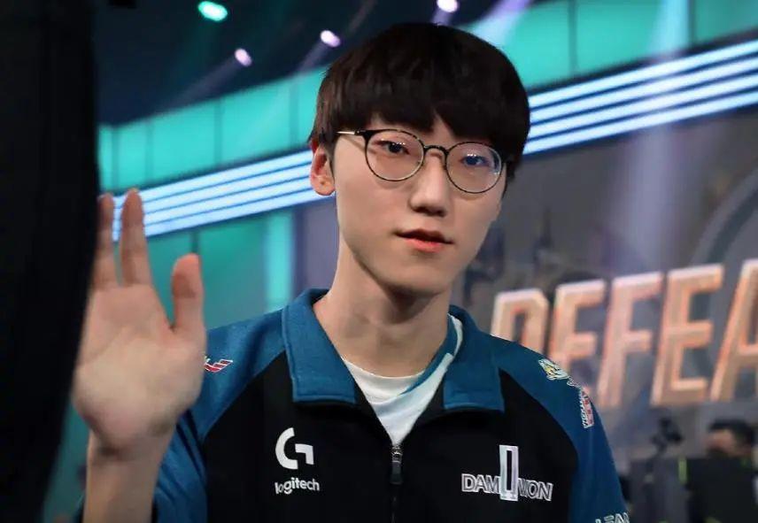 S10最强上单出炉！Zoom，nuguri都没戏，LPL没一个进前三 - 知乎