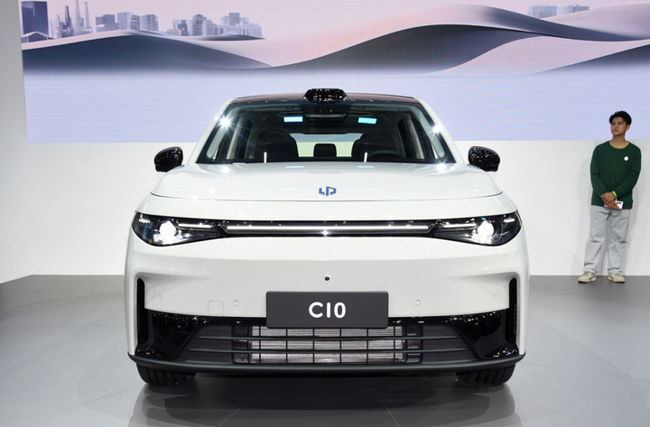 首批零跑C10已交付，起步12.88万搅局中型SUV，全系L2辅助驾驶 - 知乎