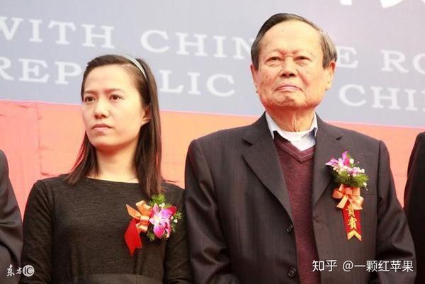 杨振宁是目前顶级的科学家，那他到底有什么伟大成就？ - 知乎