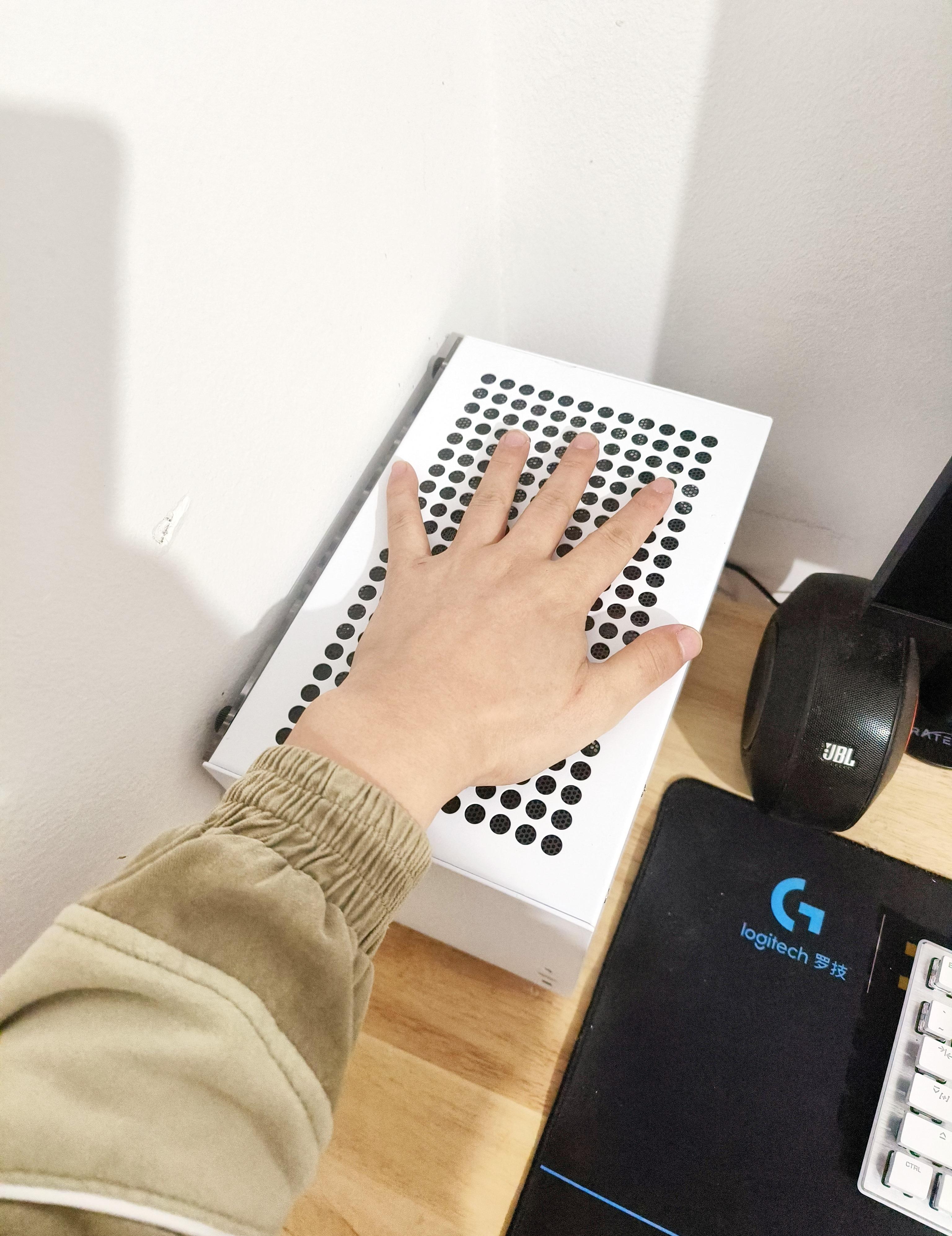 3千块组的巴掌大ITX纯白主机，百万跑分，3A流畅运行 - 知乎