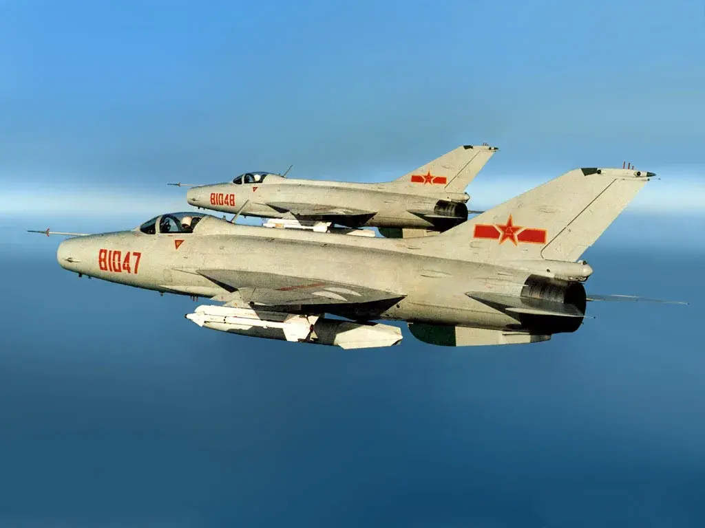 “魔改”歼7E首飞三十年，你不曾知道的前世今生 - 知乎