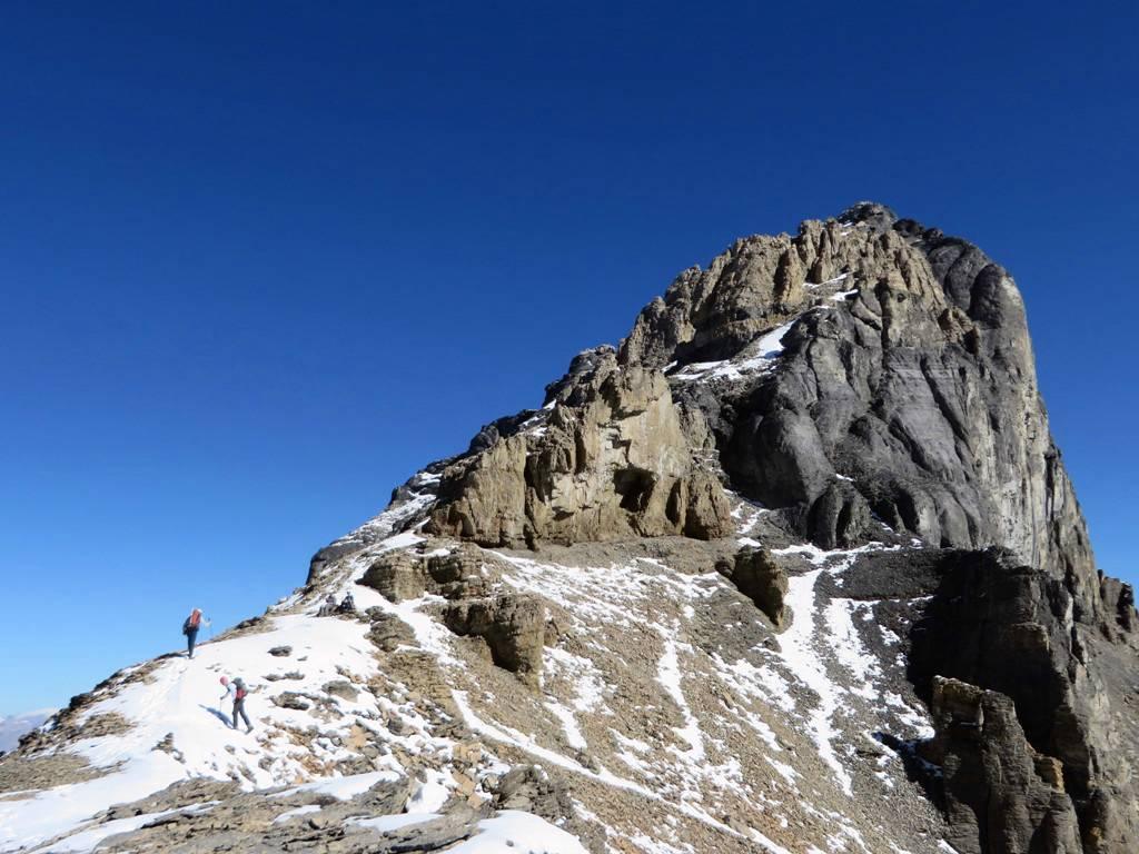 怀特山（Mount Whyte）和尼布洛克山（Mount Niblock） - 知乎