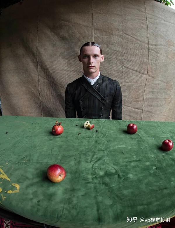 Tim Walker|什么让他成为时尚界的童话大王 - 知乎