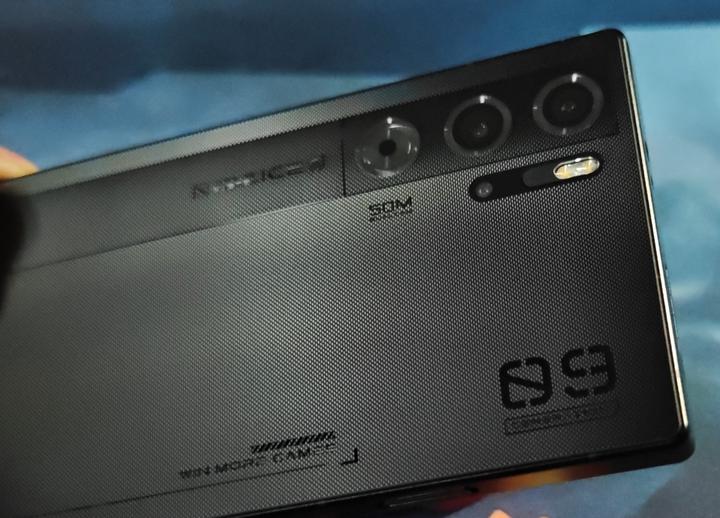 红魔9pro真机已到手！详细说说在8gen3旗舰普遍只要3999元起步的今天到底值不值得买 - 知乎