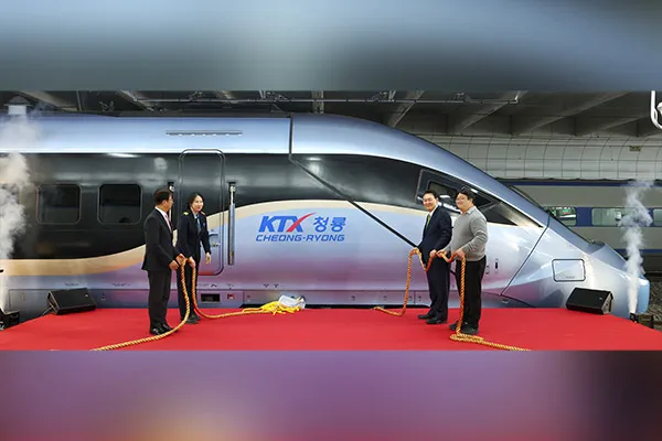 韩国最快新型高速列车KTX-青龙诞生！5月开始运营！ - 知乎