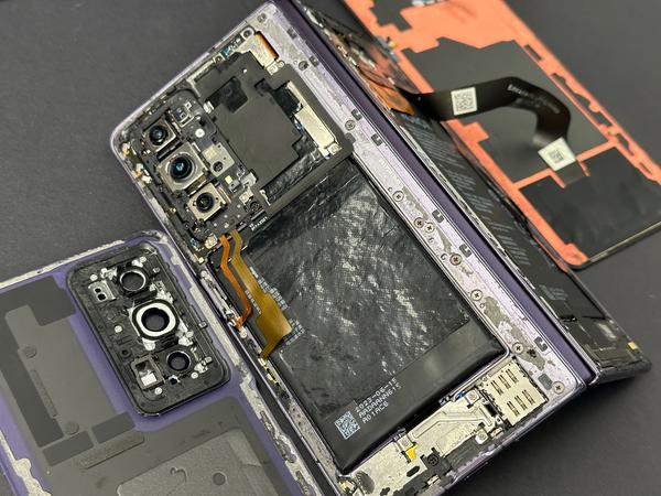 荣耀Magic V2拆解报告：轻薄牺牲配置，折痕无法避免 - 知乎