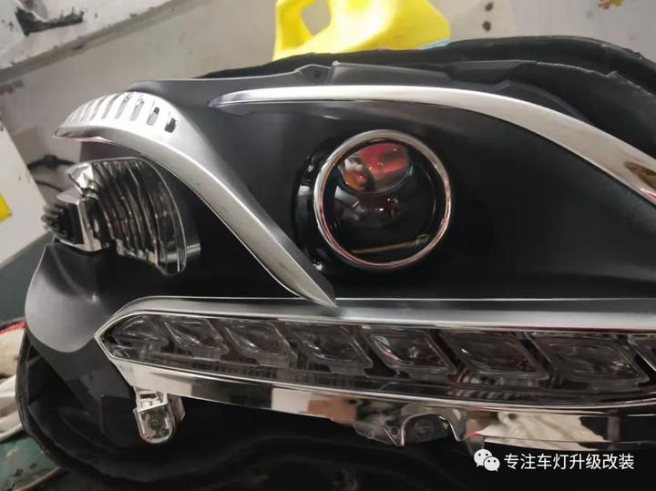 奔驰E级260L原车远光位置升级立盯直射式激光大灯 车灯升级 大灯升级 改大灯 - 知乎