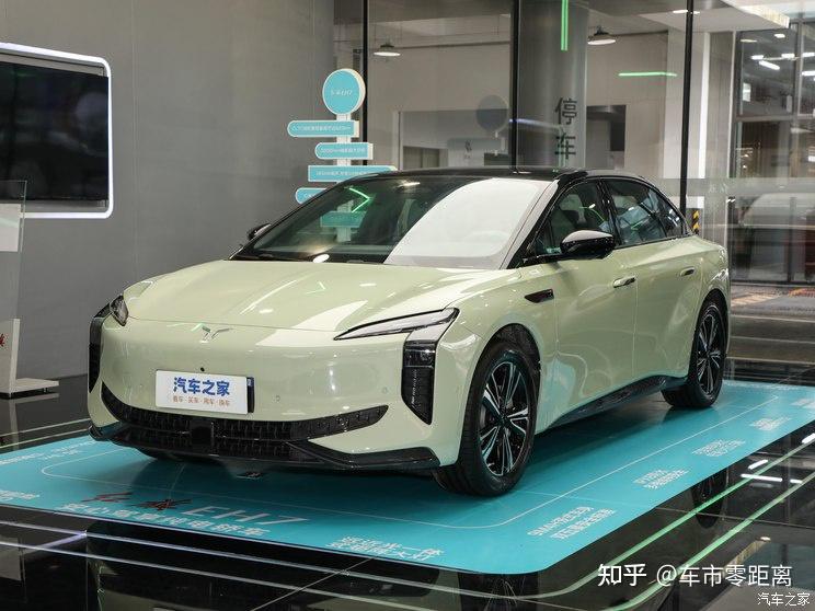定位中大型轿车 红旗EH7将于今日上市 - 知乎