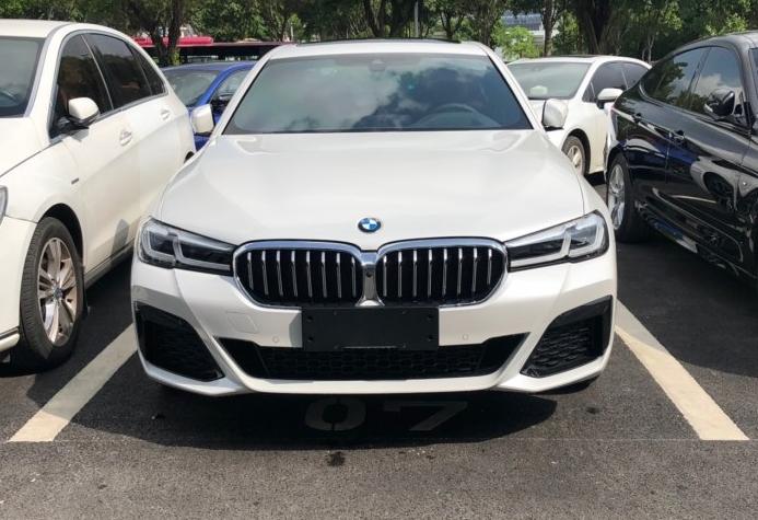 新宝马5系将上市，现款停产优惠惊人，该怎么选听听老车主的意见 - 知乎