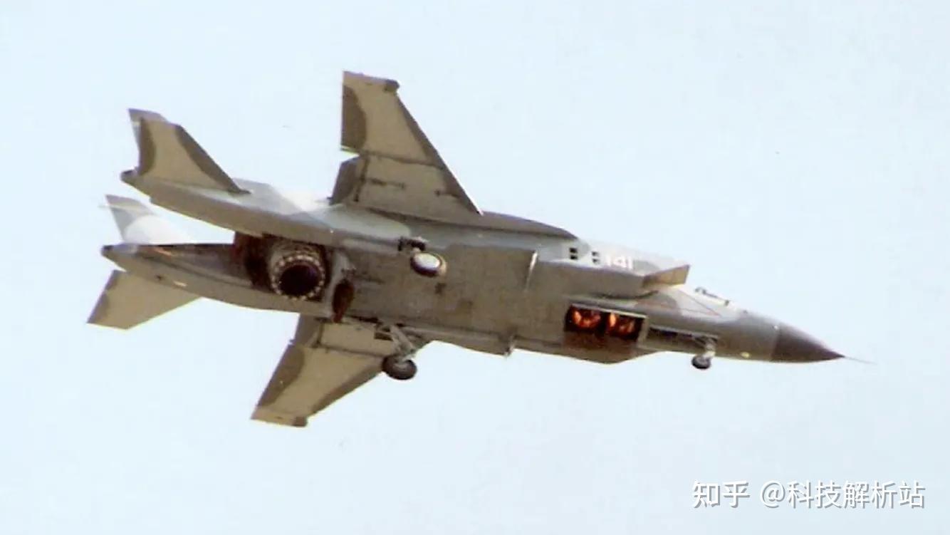 比F35B更优秀！成飞垂直起降战机方案设计巧妙，但发动机是关键 - 知乎