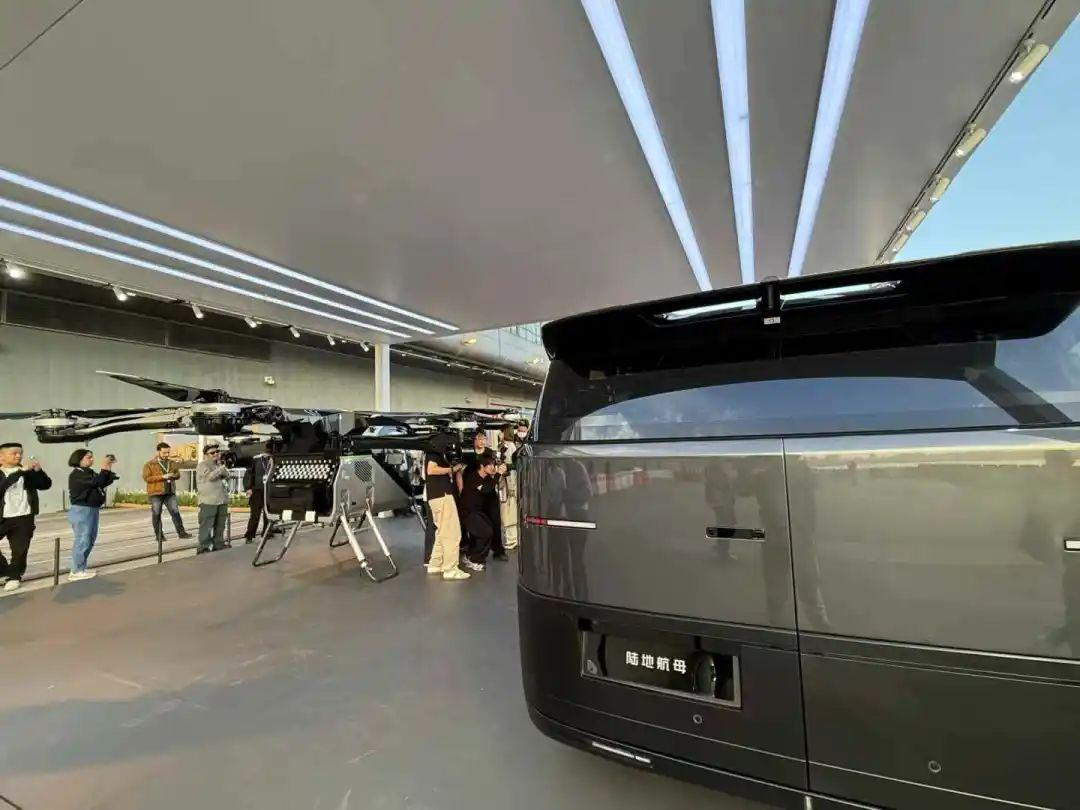 综合续航1400km！2025款小鹏X9发布，何小鹏的野心藏不住了？ - 知乎