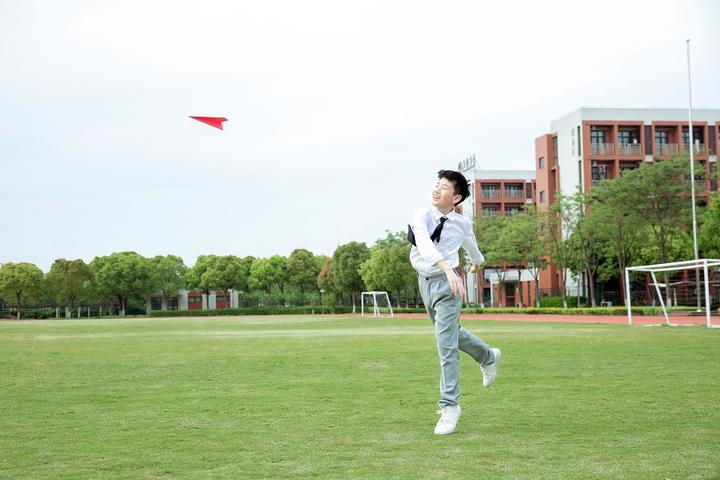 男孩子12岁变声还能长高吗,12岁男孩不能错过的增高时间 知乎