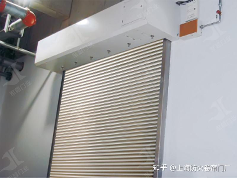 水雾式特级防火卷帘门，定制的钢制防火卷帘门！ - 知乎