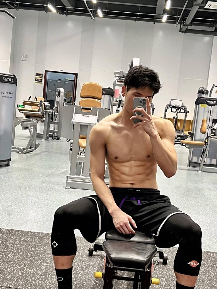 194cm吉林大学体育生，打篮球的就是猛！ - 知乎