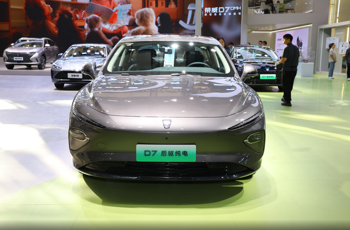 中型B级空间，纯电入门14.98万有诚意，荣威D7 EV解读 - 知乎