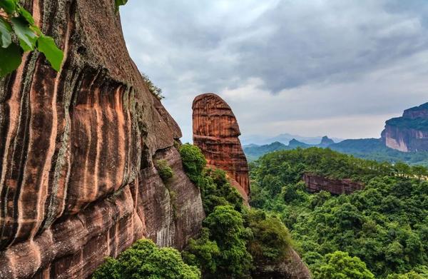 用英语向全球讲述：韶关的明珠——丹霞山 - 知乎