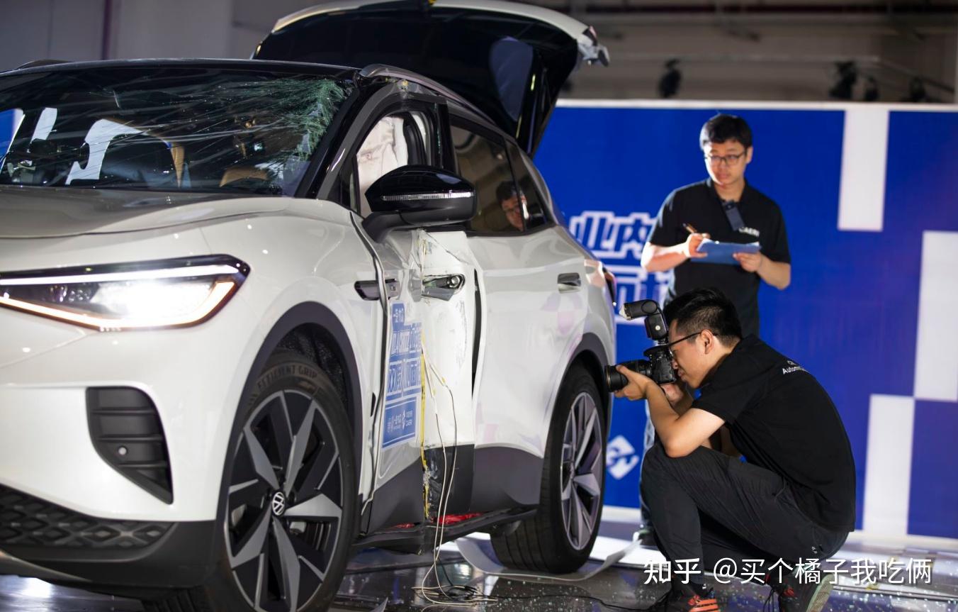 大众电动车侧柱碰撞现场 - 知乎