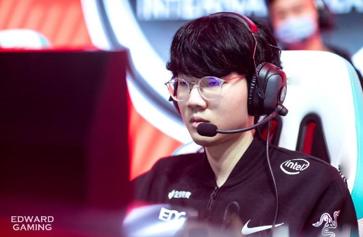 雷竞技资讯：EDG要买许秀和Viper！老岳爆料朱开离去S14冲击冠军 - 知乎