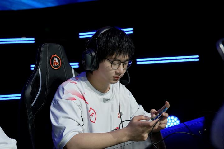 RW侠3比1复仇KSG，五连胜领跑A组，DRG零封LGD - 知乎