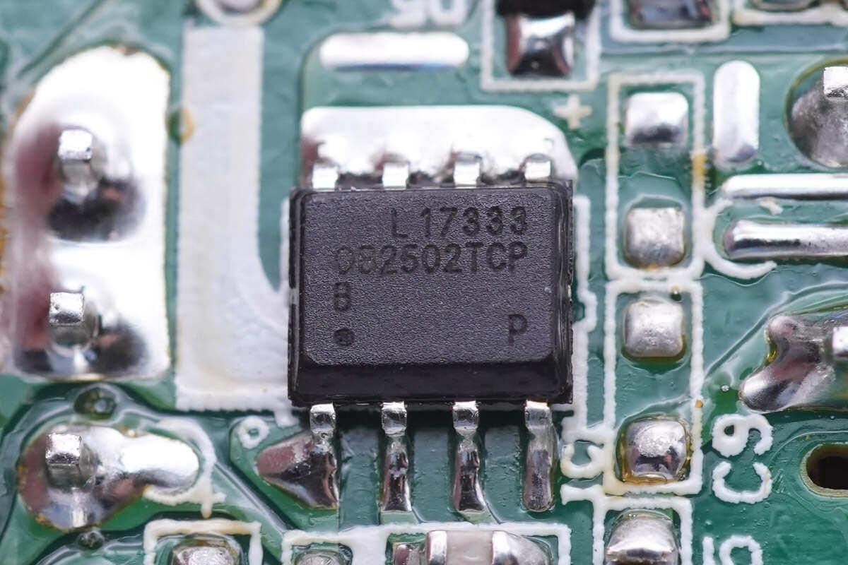 拆解报告：Salcomp赛尔康10W USB-C充电器S82A43 - 知乎