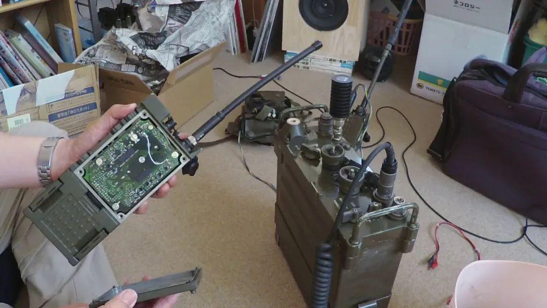 SEM-52A：德军VHF（超高频）军用便携式无线电设备 - 知乎