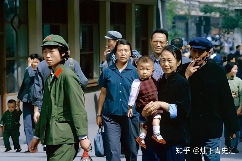 老照片:训练格斗刺杀的解放军战士,越南战场上踩中地雷的美军士兵 - 知乎