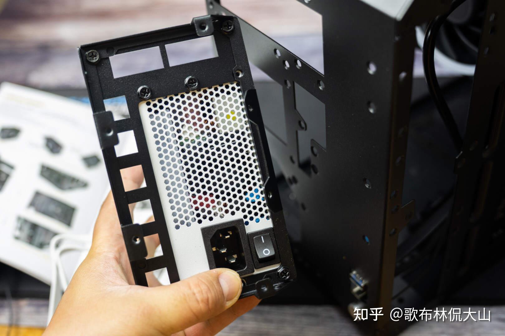 4070ti塞小机箱，颜值温控噪音我全都要：机械大师C28装机实测 - 知乎