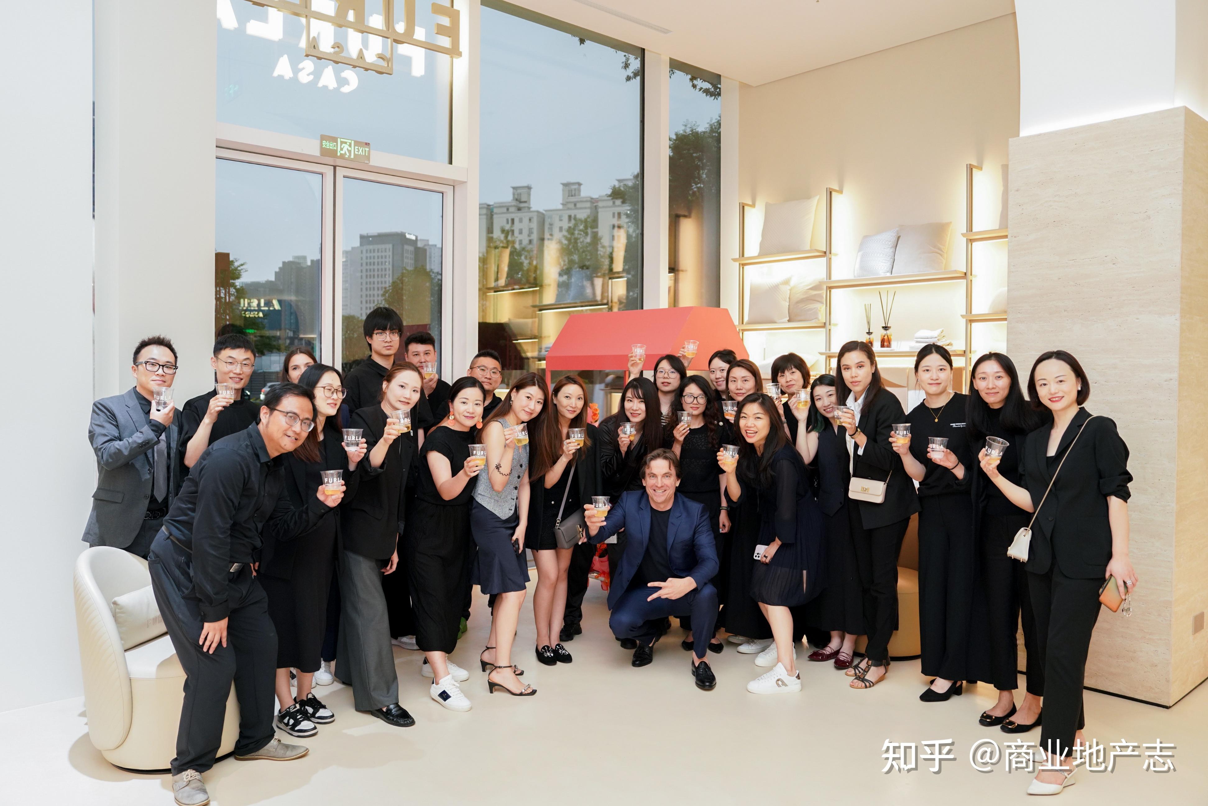 艺境共生，预鉴新意 | 走近全球首家FURLA CASA意大利生活方式体验中心 - 知乎