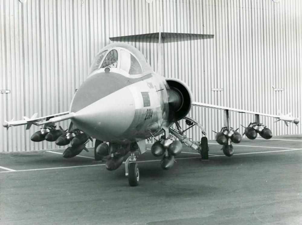 记忆中的战斗机4|最有名的寡妇制造者F-104 - 知乎