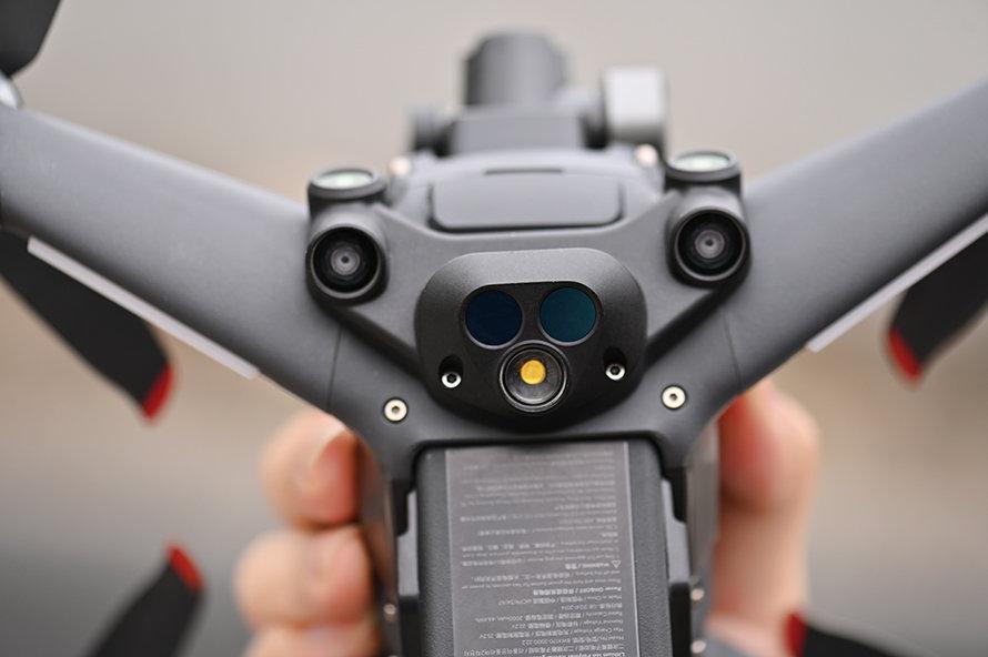 大疆DJI FPV无人机评测：兼备航拍与穿越的全能飞行器 - 知乎