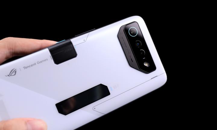ROG 7 Pro首发体验：游戏手机的“挽尊”之作 - 知乎