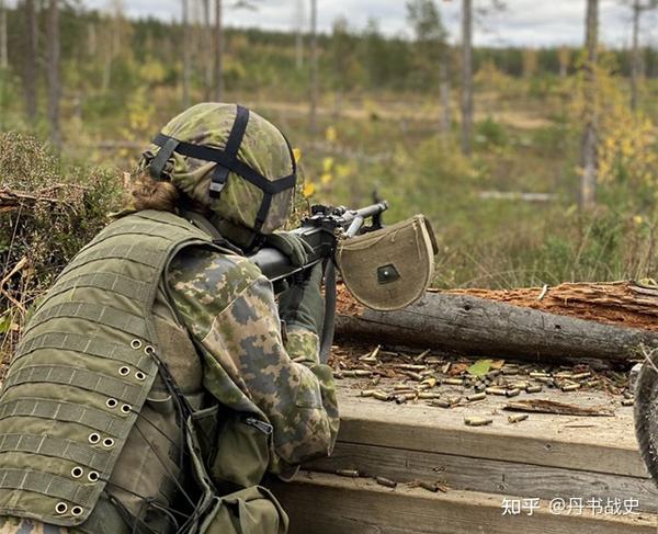 服役半个多世纪，芬兰KVKK62轻机枪 - 知乎