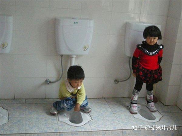 为什么幼儿园厕所不分男女,是共用的?有两点原因,家长要知道 知乎