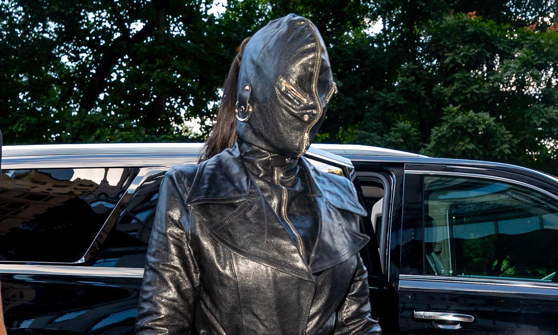 从上世纪到如今，Gimp Suits「扮演」着什么角色？ - 知乎