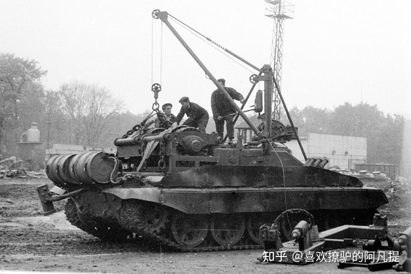 编号17：T-55主战坦克（第六部分）-衍生车型：装甲工程师车辆、工程清障车、扫雪车 - 知乎