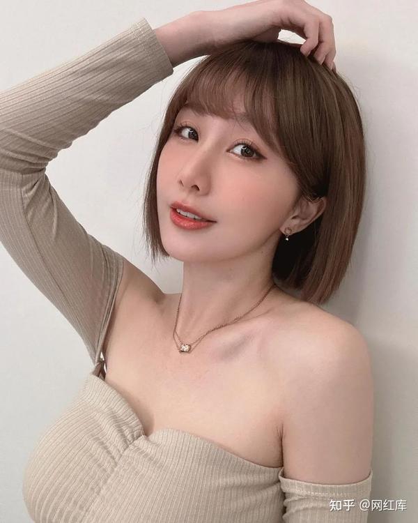 台湾美女网红九头身电竞女主播niya，活泼热辣，大胆秀身材 - 知乎