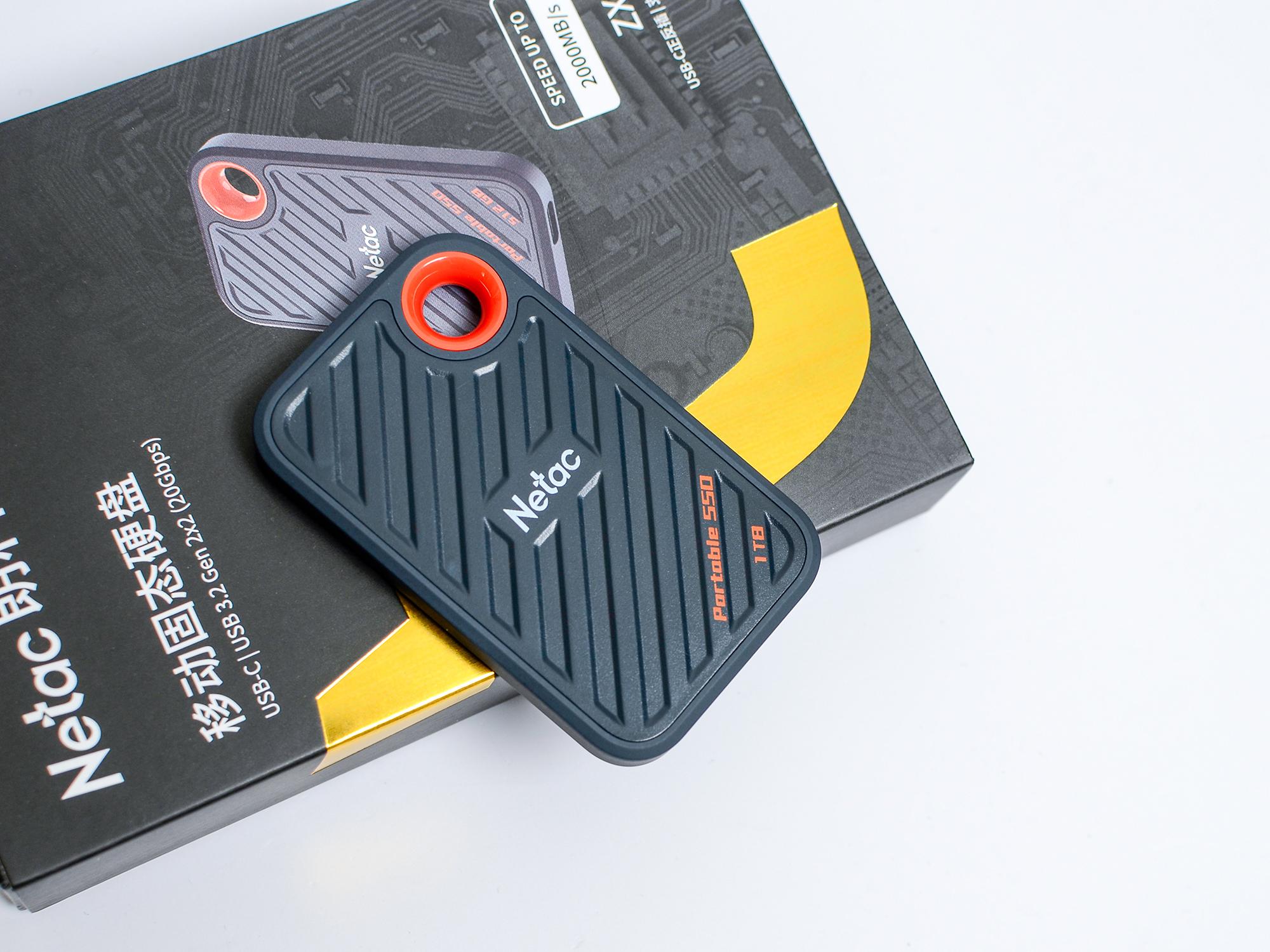 极致轻薄，防震抗摔，高速传输。——朗科ZX20移动固态硬盘体验 - 知乎