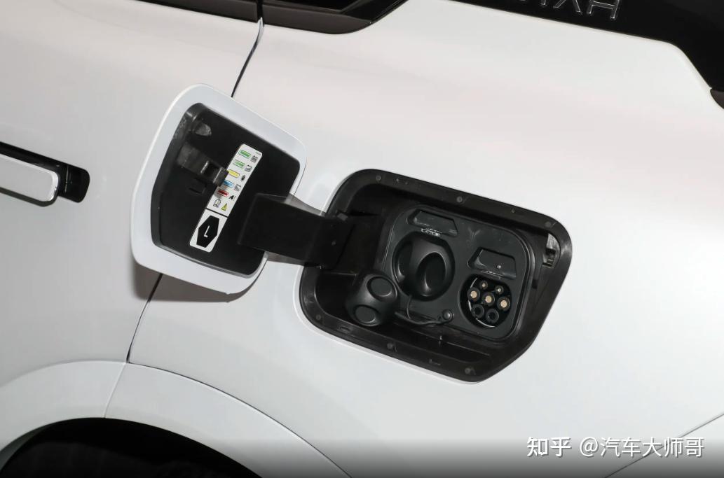 岚图FREE+深度评测，华为全家桶+全铝底盘，给家人满分守护！ - 知乎