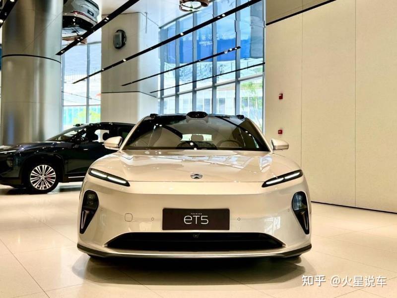 入门即高配，蔚来ET5旅行版上市，入手哪款性价比更高？ - 知乎