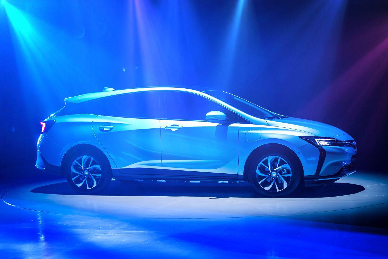 别克GL8 Avenir概念车首发、纯电动velite6补贴后售价16.58万元起 - 知乎