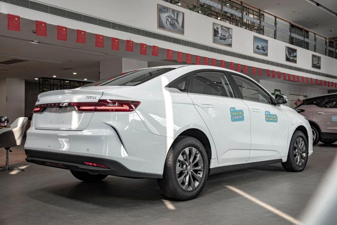 探店几何G6/M6：15万级电车的两种「最优解」 - 知乎