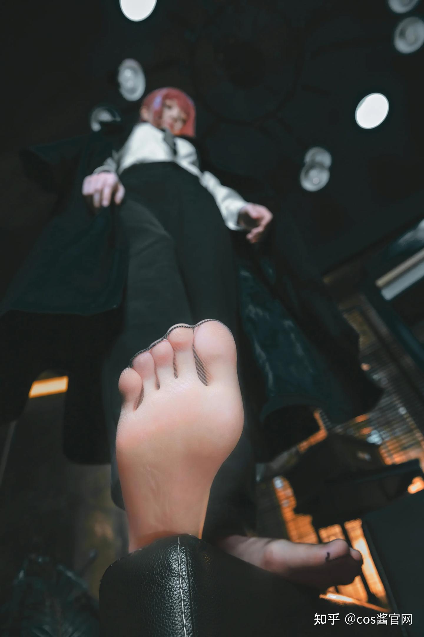 桜桃喵 - 玛奇玛 [38P-370.2 MB] - 知乎