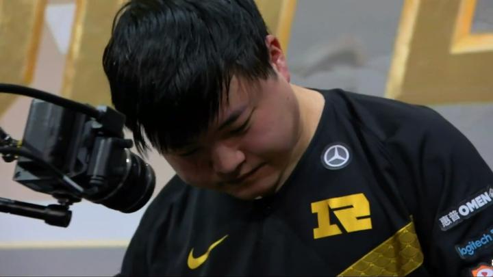 Uzi引发大规模舆论骂战！因为一首改编歌曲，再次成为LPL第一流量 - 知乎